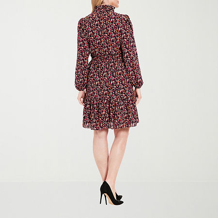 Click here for London Times Womens Long Sleeve Geometric Babydoll... prices