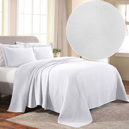Superior 100 Cotton Fleur De Lis Medallion All-Season 2-Piece Coverlet Set  Twin - White