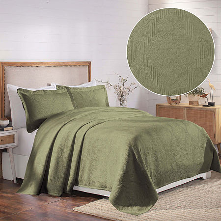 Click here for SUPERIOR Victory Medallion Matelasse Traditional F... prices