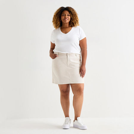 Click here for St. Johns Bay Womens 19 1/2 Plus Chino Short  26w... prices