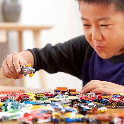 Hot Wheels 20 Gift Pack (Styles May Vary)