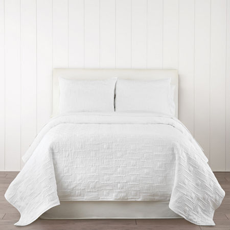 Click here for Liz Claiborne Camille Coverlet  One Size  White prices