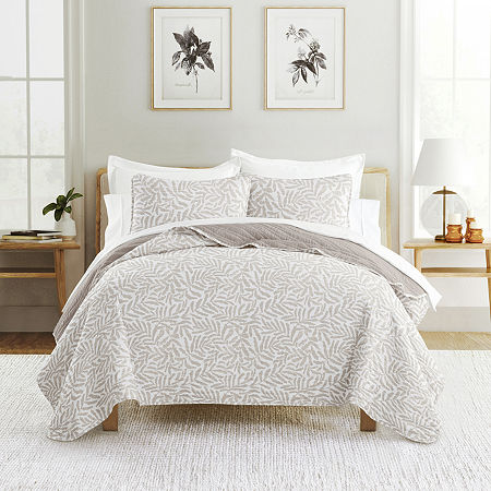 Click here for Casual Comfort Pattern Reversible Quilt Set  One S... prices