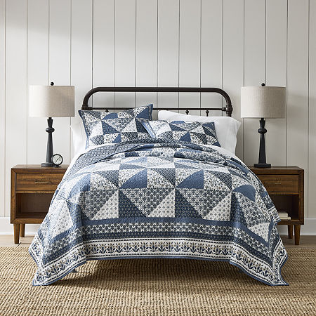 Click here for Linden Street Dayton Quilt  One Size  Blue prices