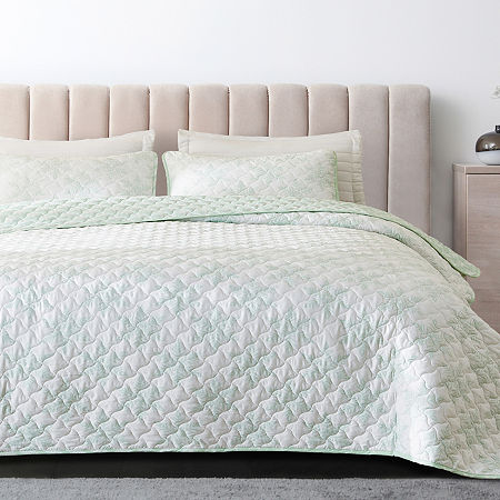 Click here for Linery Large Snowflake Reversible Quilt Set  One S... prices