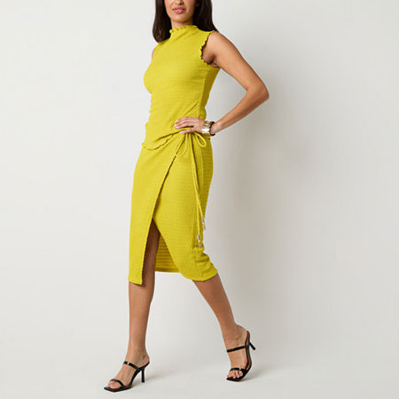 Click here for Bold Elements Womens Wrap Skirt  Medium  Green prices