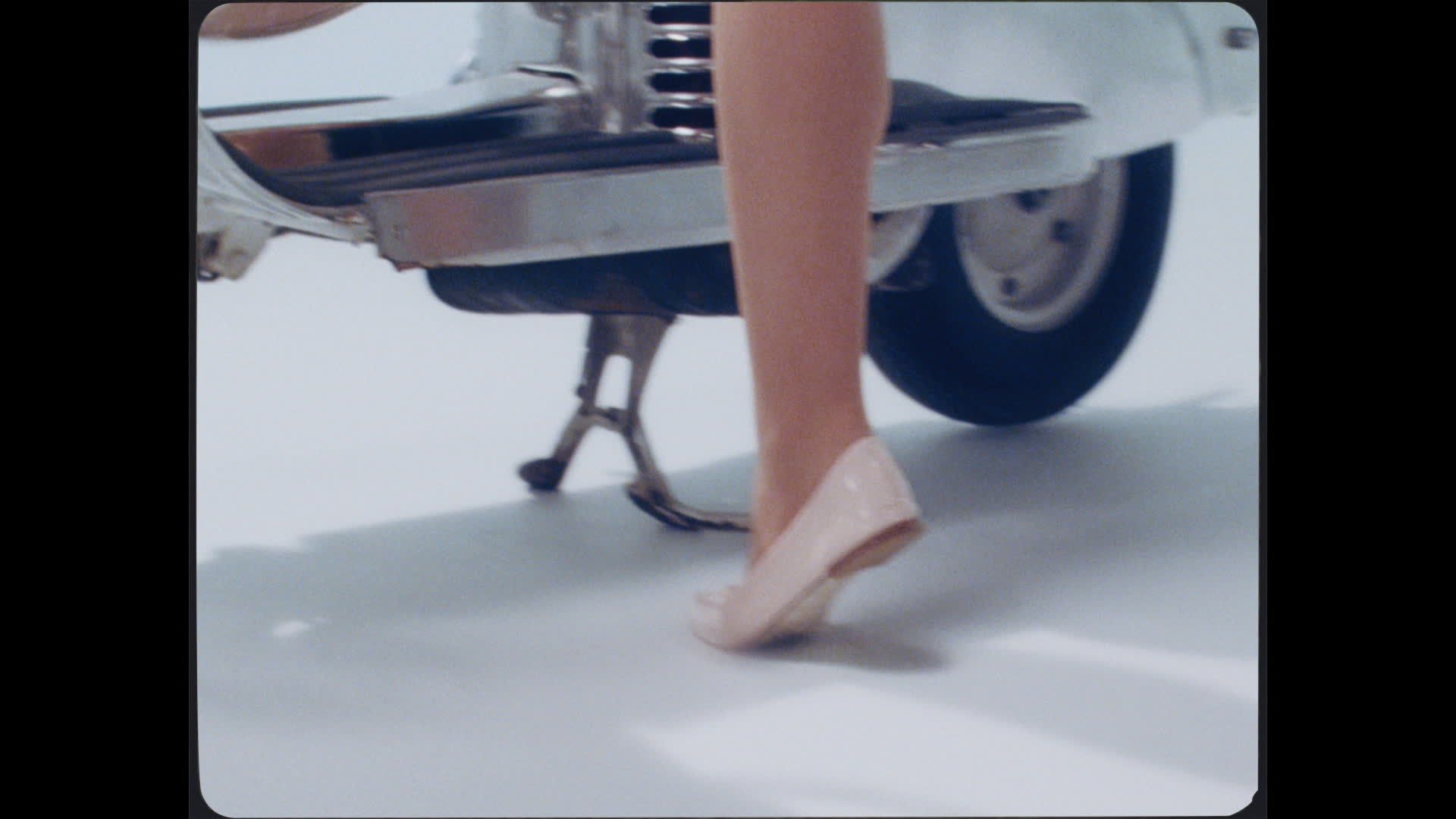 Ariana Grande Mod Vanilla Eau De Parfum 3.4 Oz 3-Pc Gift Set ($181 ...